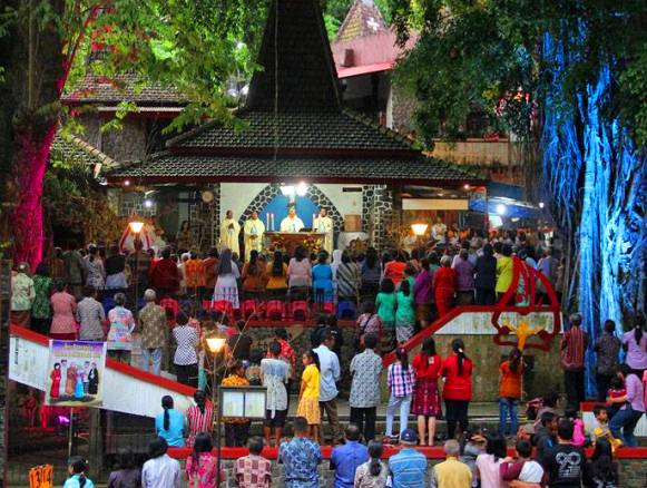 GUA MARIA SENDANGSONO - JOGJAKU.WEB.ID