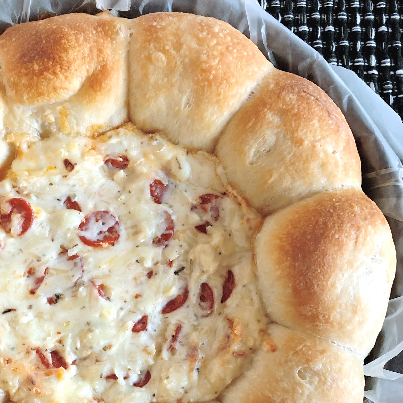 Pizza Dip Bread Ring