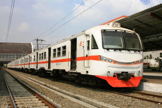 CAMPUR ADUK BLOG: Kumpulan Foto KRL Tahun 2000-an