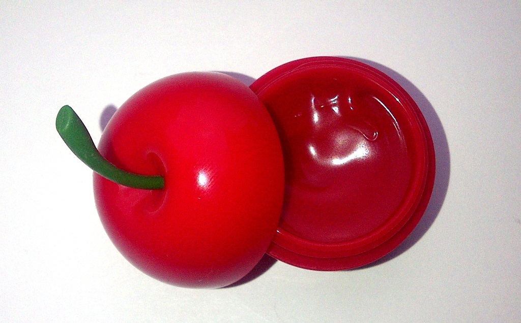 BeautySwot: LCN 'Baked Apple' Collection - Hand Cream and Lip Gloss