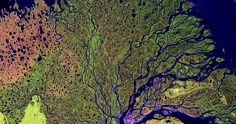 Learning Geology: Factors Controlling the Shape of a River Delta