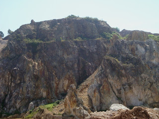 PENAMBANGAN PIROPILIT – Jati.id