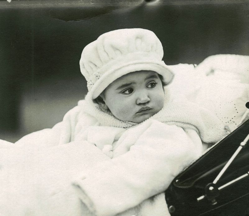 Little Girl Growing Up: 18 Adorable Photos of a German Girl From Baby ...