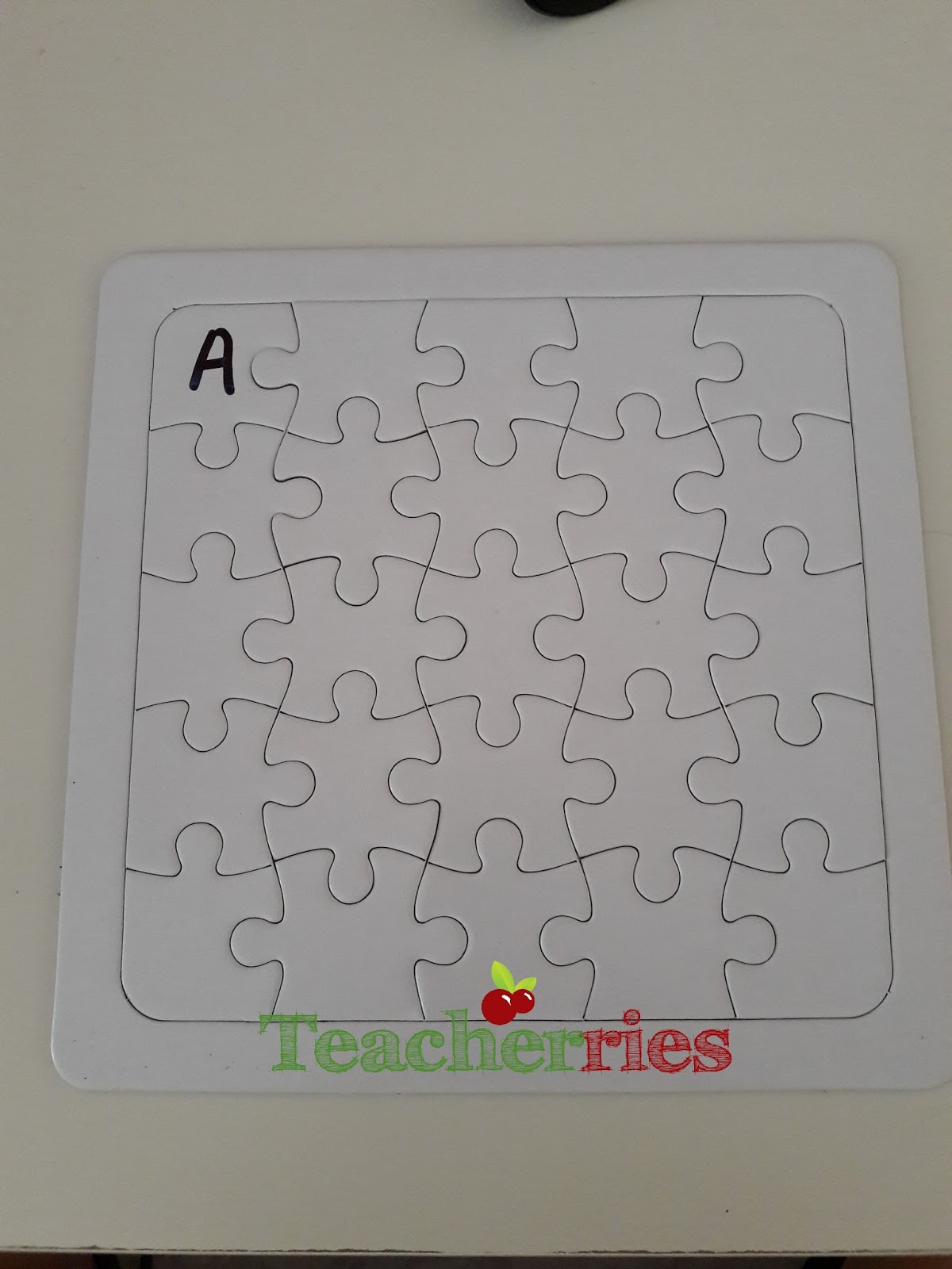 Teacherries: DIY Alphabet Puzzle!!!