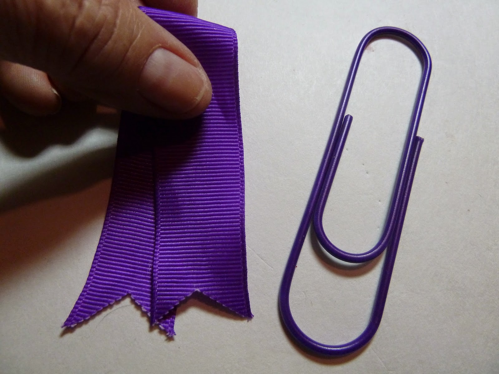 Make it easy crafts: Giant clip bookmark/paper herder