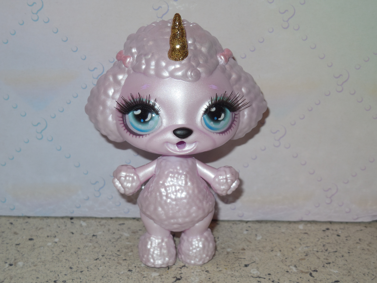 Veni Vidi Dolli: REVIEW: Poopsie Sparkly Critters