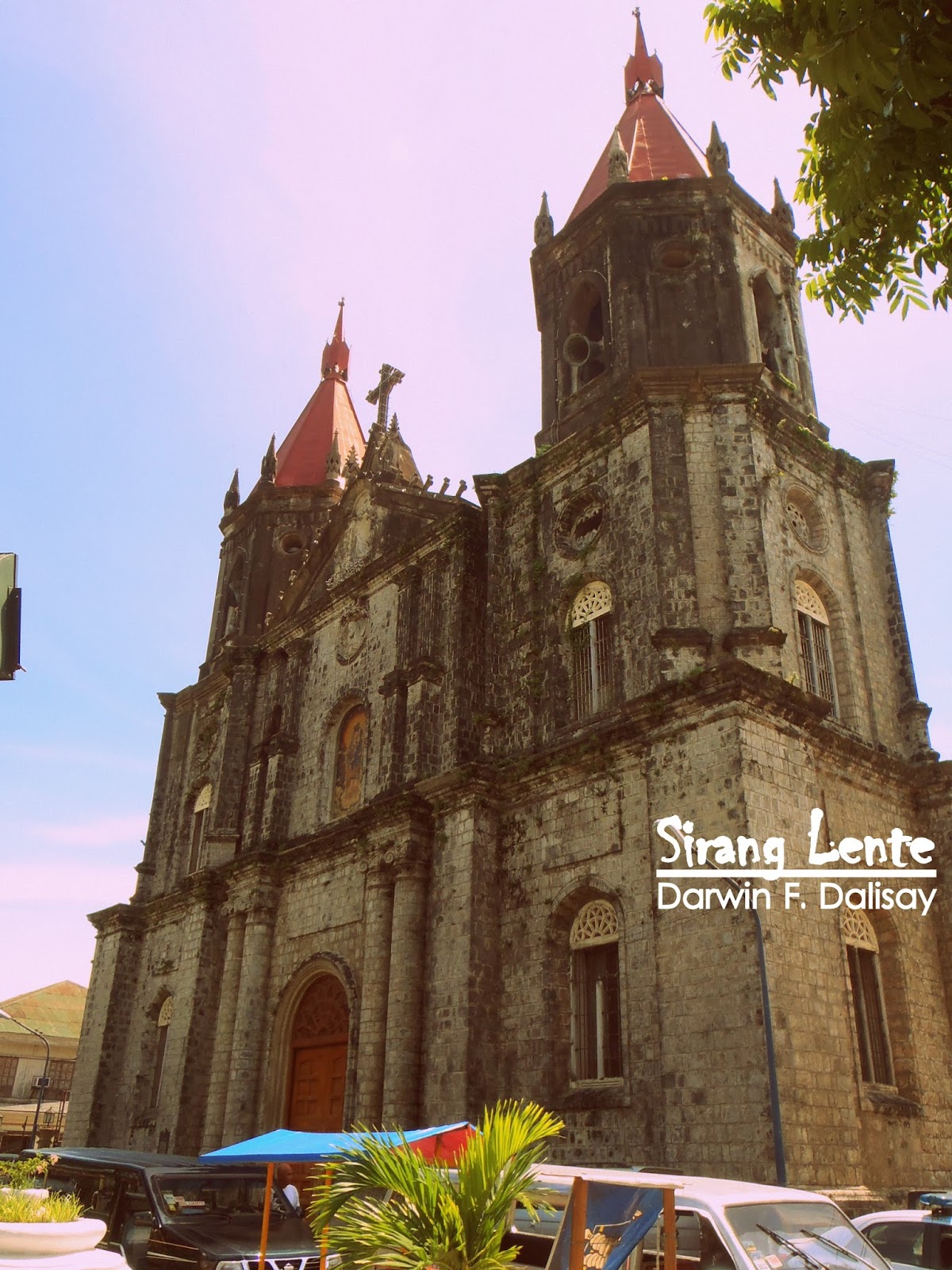 SIRANG LENTE: MOLO CHURCH, ILO-ILO