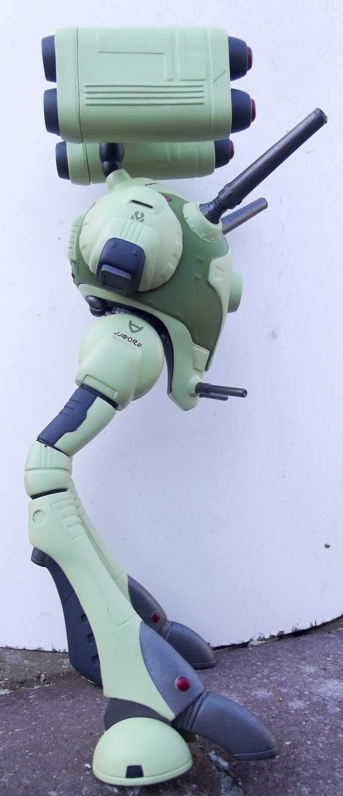 Raging Nerdgasm: Zentradi Heavy Missile Carrier Pod by Toynami/Harmony Gold
