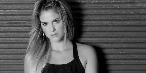 Hay Un Lugar.: Especial Quase Anjos Melody Paz (Mel)