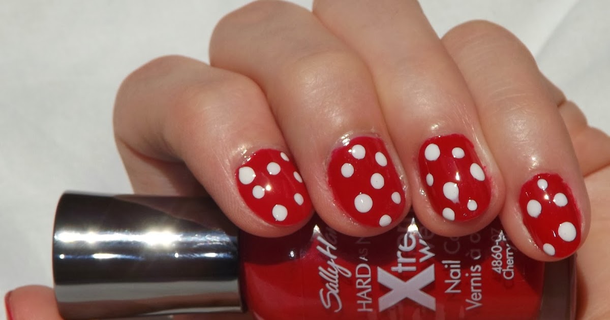 Perfectly Polished 12: Disney Nail Art Post!