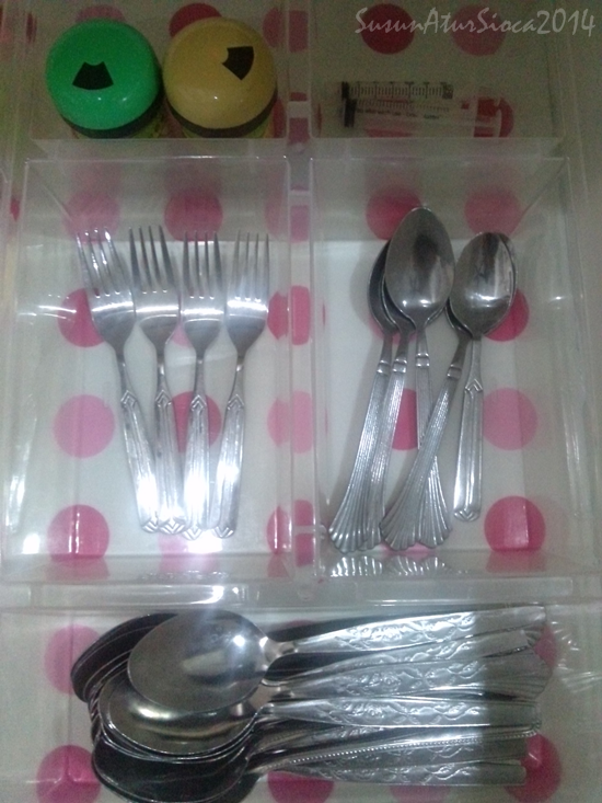 Susunatur Laci Sudu dan Garfu {Cutlery} - Susun Atur Sioca