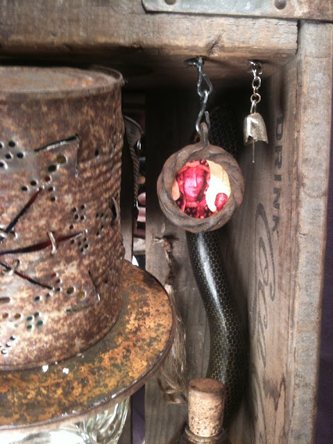 Rusty Eyeball Creations: Voodoo Alter Night Light