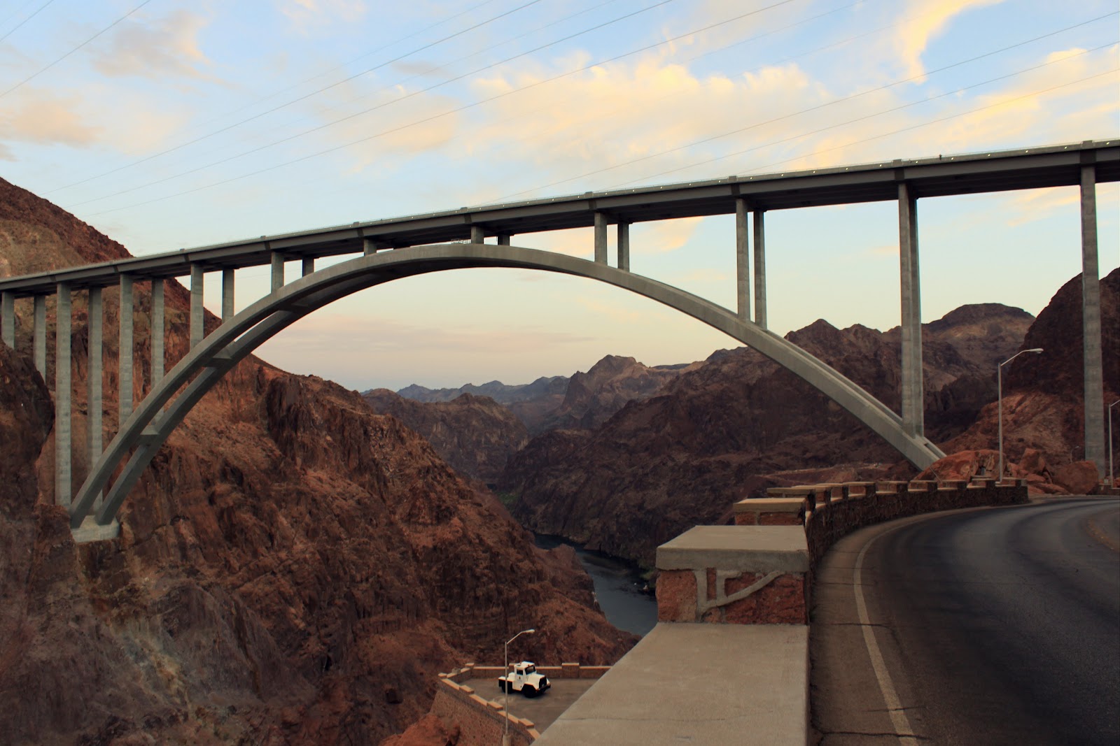 Lindy & Cory: Vacation: Historic Pit Stop at the Hoover Dam
