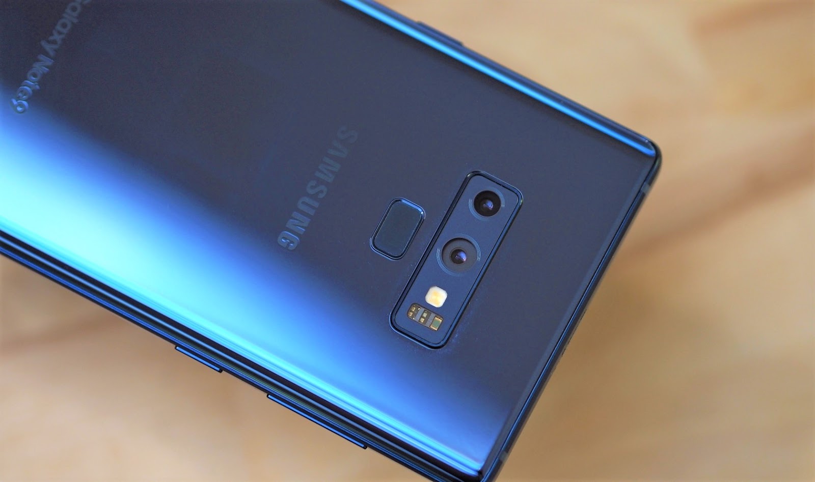 Samsung Galaxy Note 9 Review: Premium Phone Epic Price