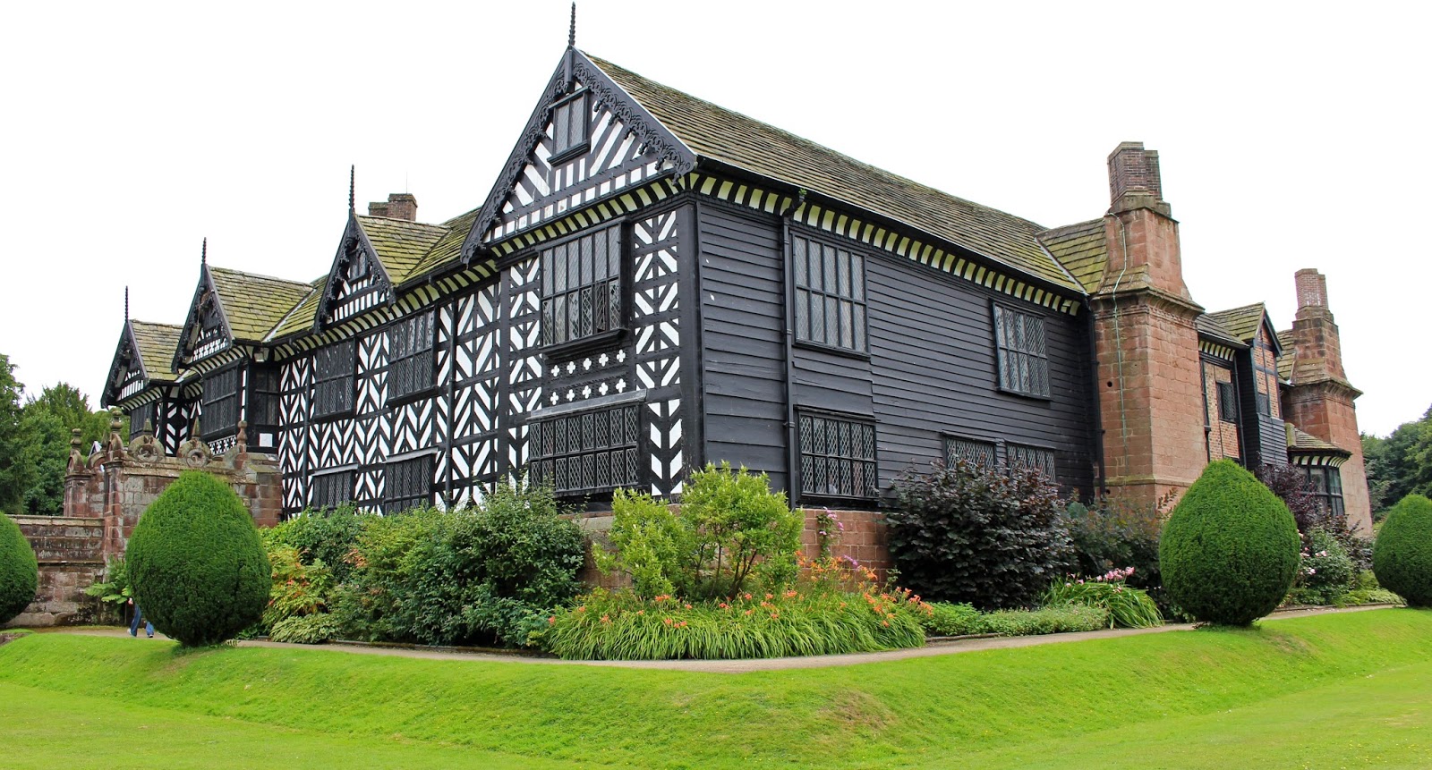 sconzani: England: Speke Hall and Garden