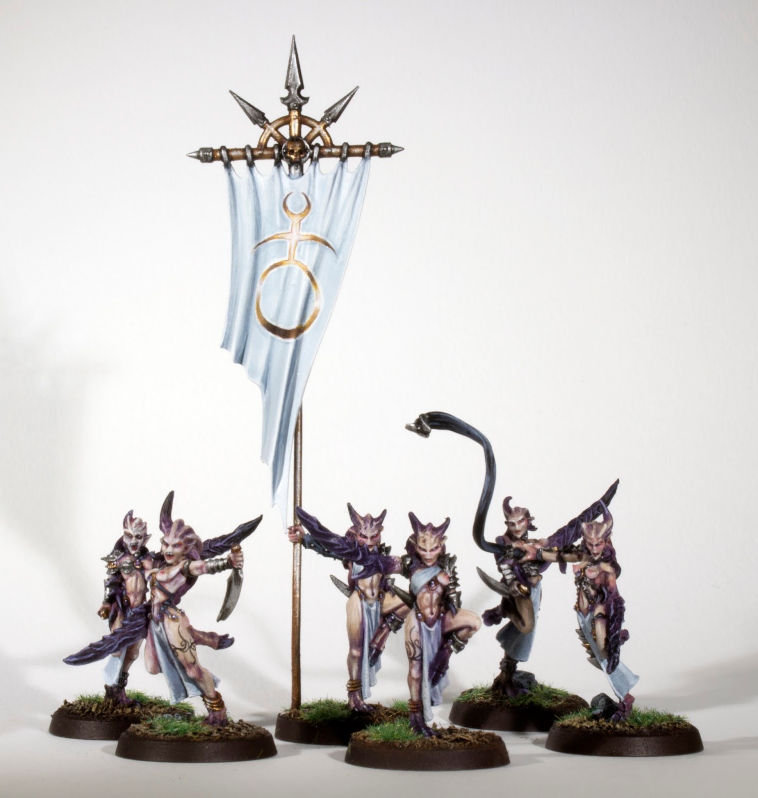 Mengel Miniatures: GALLERY: The Cult of Slaanesh by Elfhead