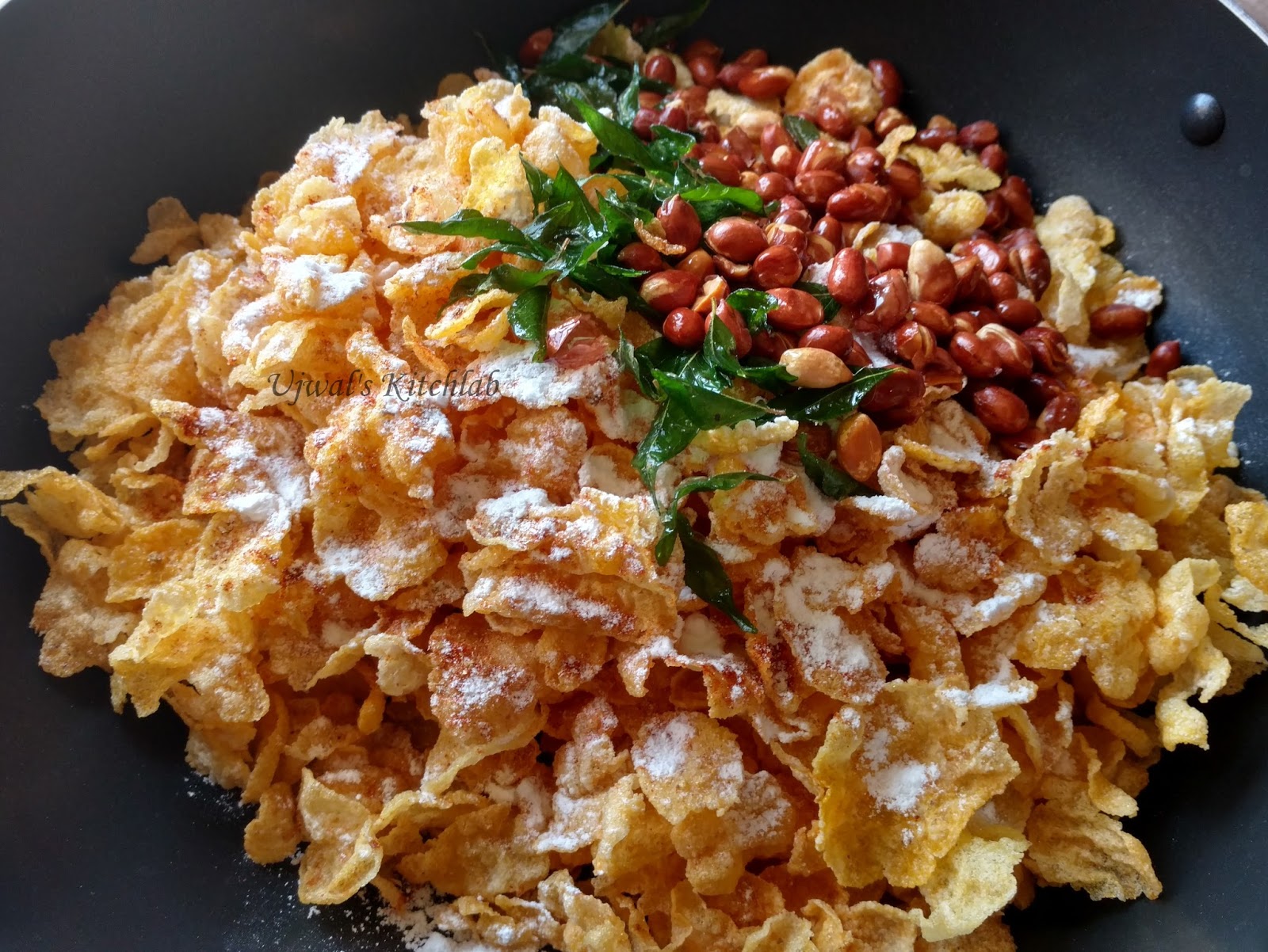 Ujwal's Kitchlab: Corn Mixture/ Corn flakes Chivda