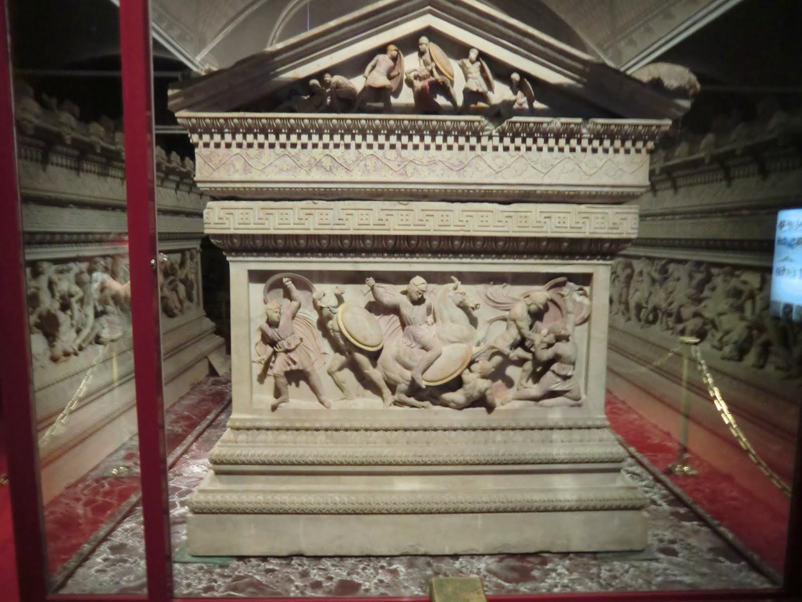 DIDÀCTICA DEL PATRIMONI CULTURAL: EL SARCÓFAGO DE ALEJANDRO, UNA PIEZA ...