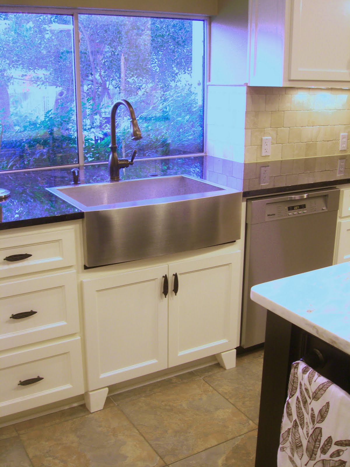 Vickie Hallmark jewelry design