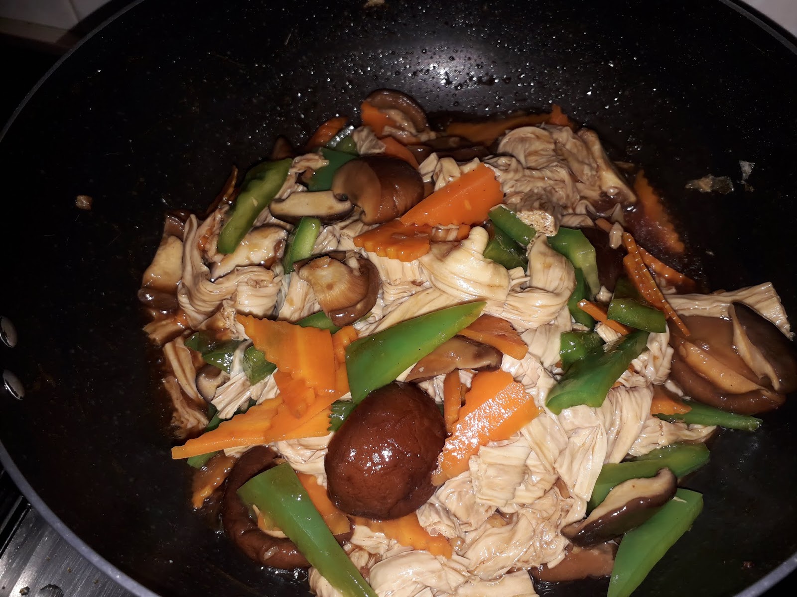 Cooking Pleasure: BRAISED MUSHROOMS WITH FRESH FU CHOK