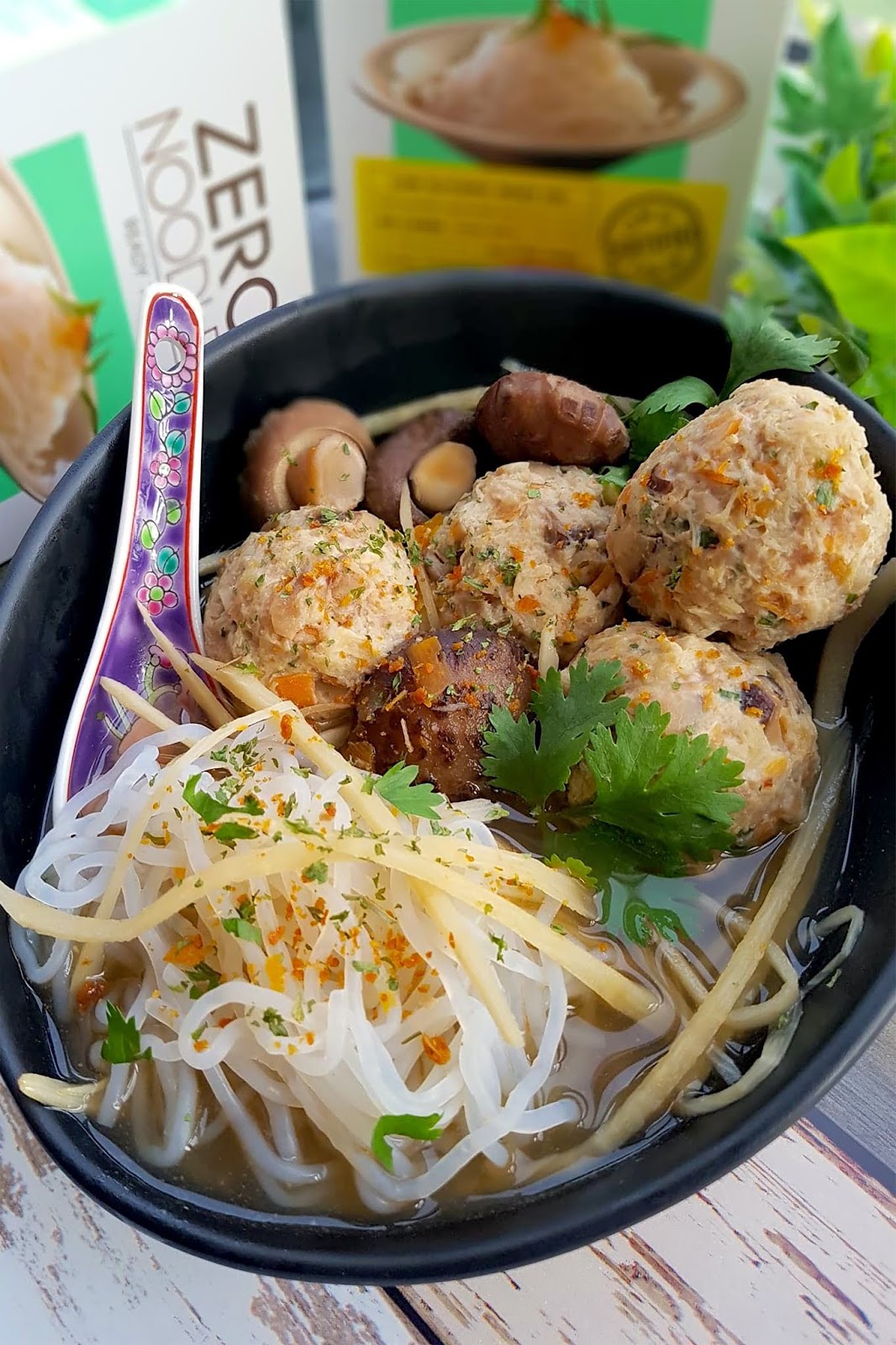 Say My Kitchen: Minced Pork & Crab Meatballs with Konjac Noodles