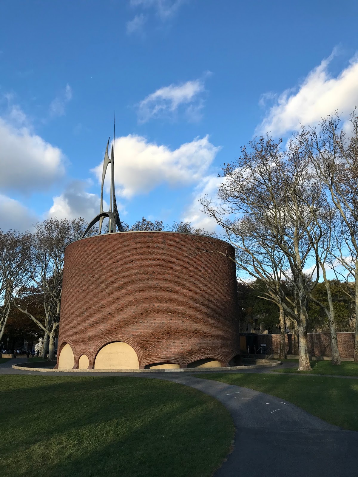 Tocho T8: EERO SAARINEN (1910-1961): THE MIT CHAPEL (LA CAPILLA DEL ...