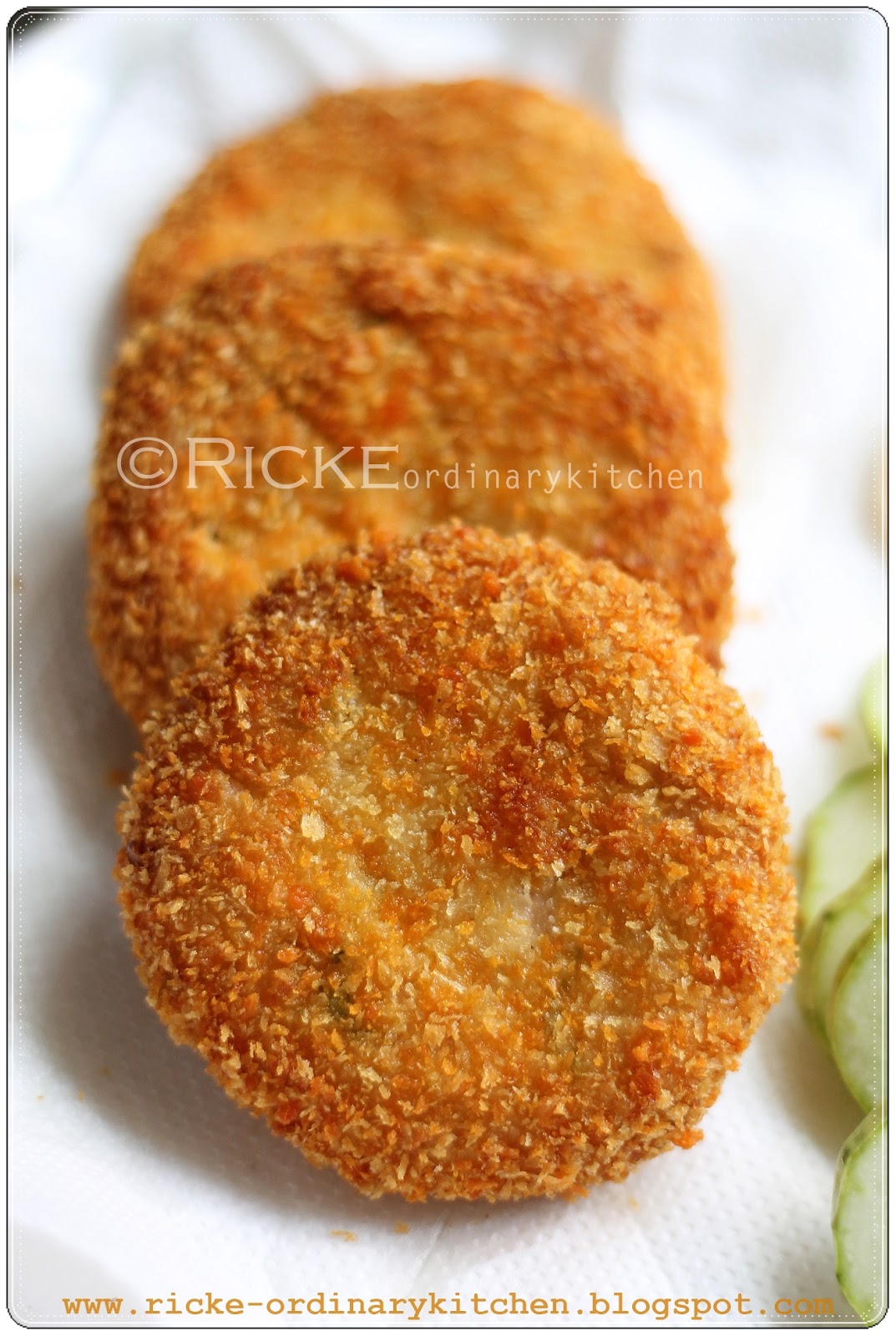 Just My Ordinary Kitchen...: HOMEMADE BURGER BUNS WITH HOMEMADE FRIED ...