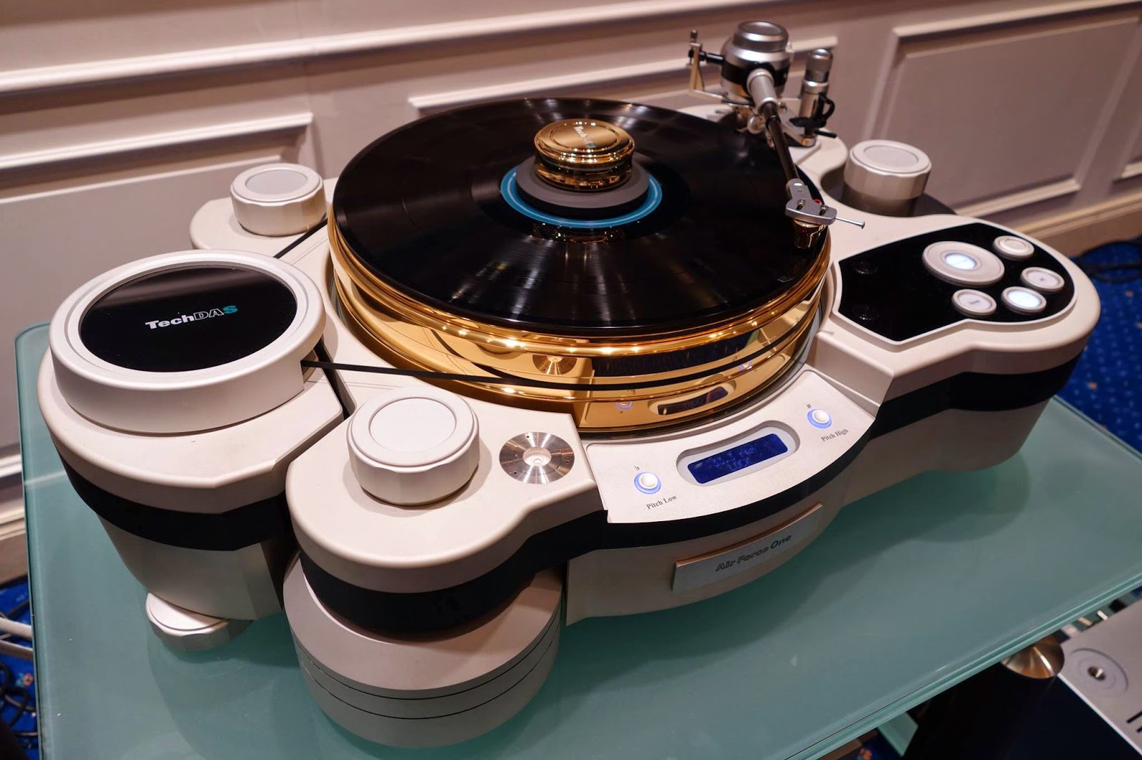 TechDas Air Force One special edition turntable NEW – M & S | Ultimate ...