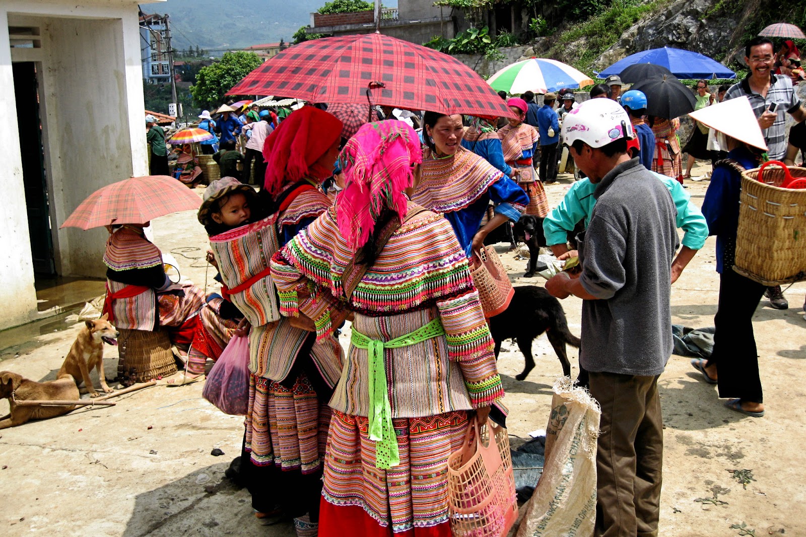 Enchanting SE Asia: Photo Essay: Vietnam's Bac Ha Sunday Market