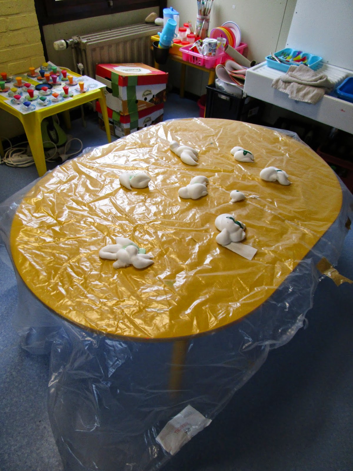 vriendjes van Jules: schilderen met de handjes met verf en scheerschuim ...