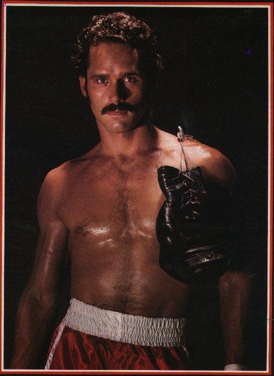 soyons-suave: Moustache.