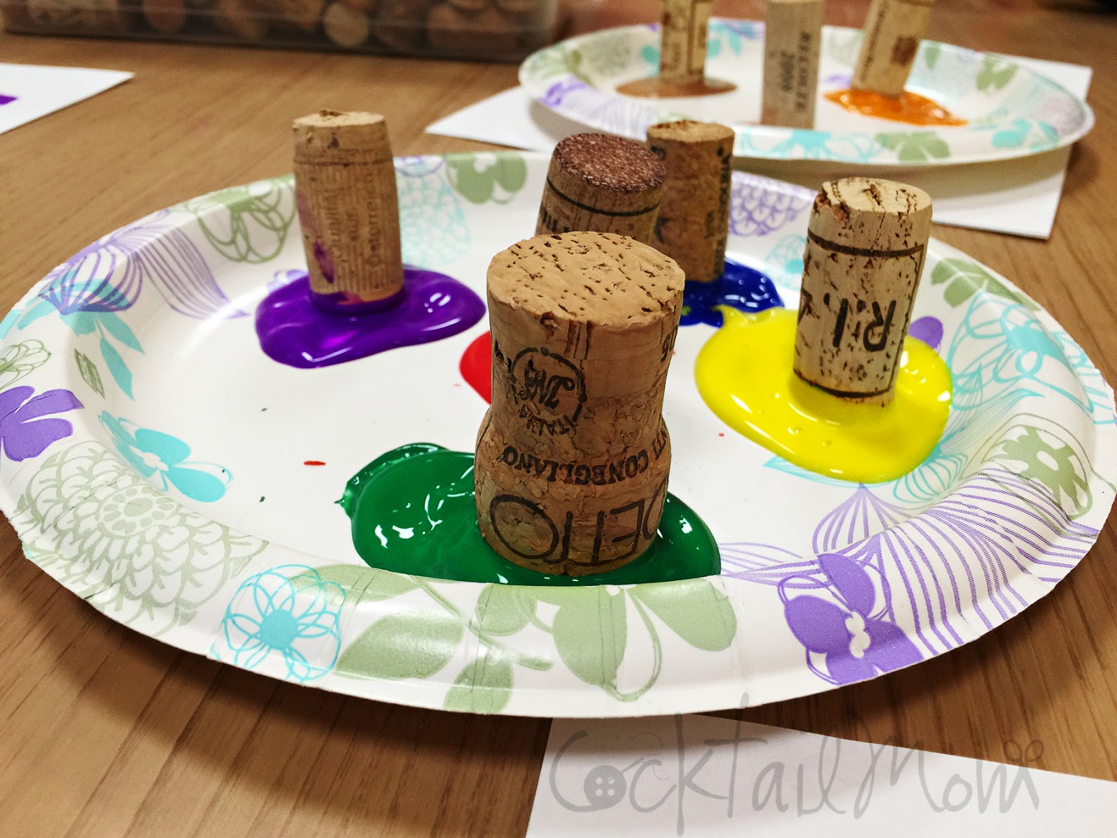 CocktailMom: Something to Try: Painting with Corks