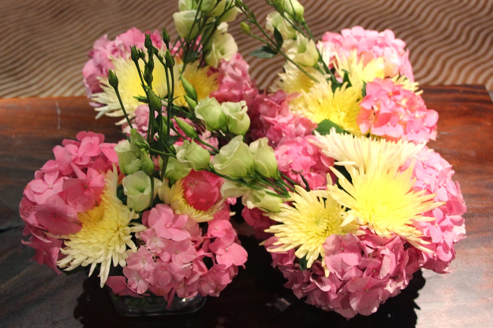 Glistening Sheen: DIY Wedding: Table Flowers