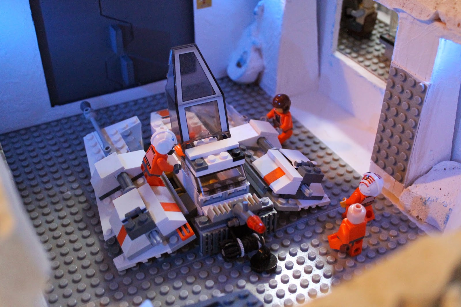 1/72 Scale Kits & Diorama: Lego Star Wars Hoth Base