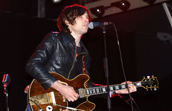 Secuencia Inicial: RYAN ADAMS - ASHES & FIRE