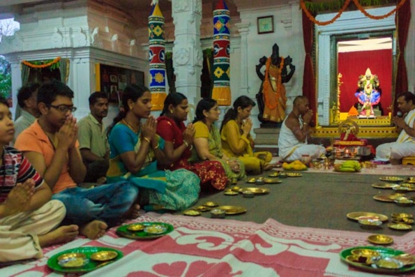 HOW TO PRAY POOJA - Idols Ganesha Collections