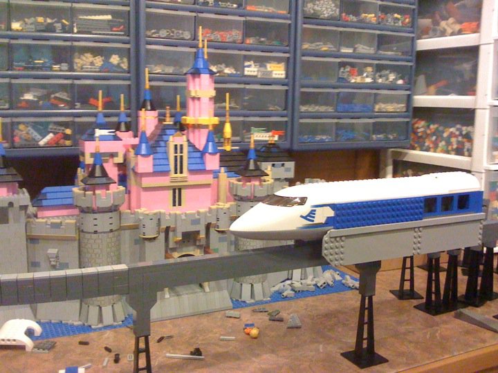 BrickJournal Journal: Monorails!