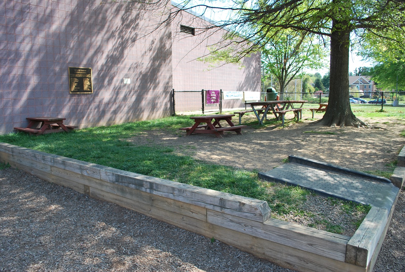 The Next Best Thing.....: Spring Hill Park in Mclean, VA!