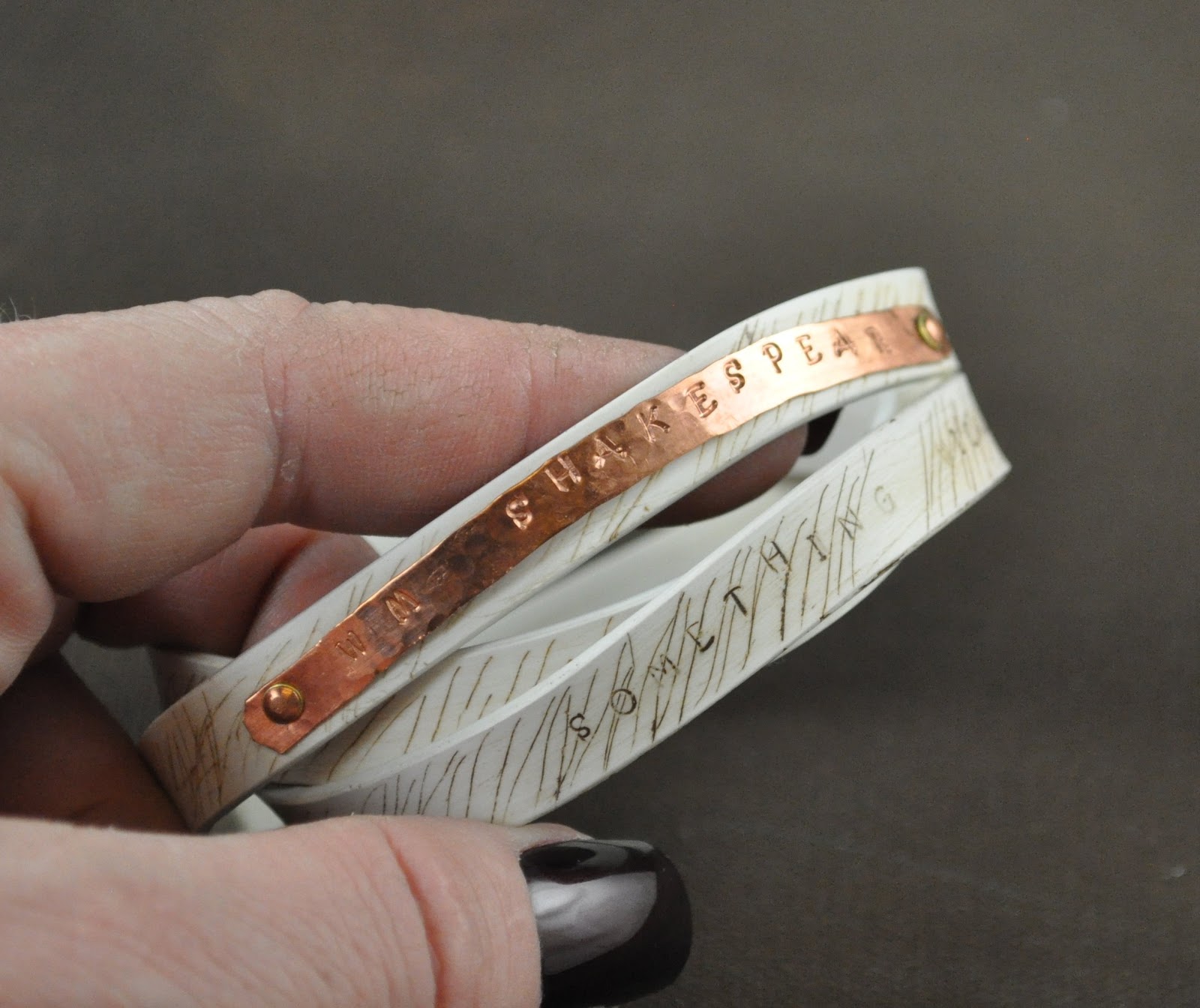 Faux Bone – Phone Home? – BeadFX