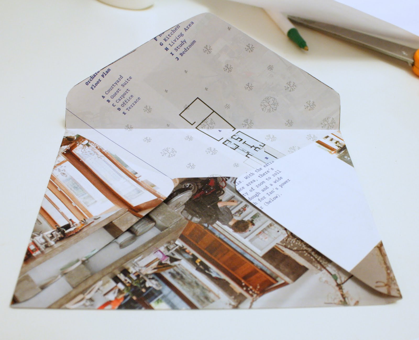 Life of Sara Nicole: Make Envelopes using Magazines!