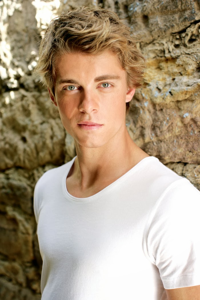 Luke Mitchell Australian Model Actor | Luke Mitchell Biography ...