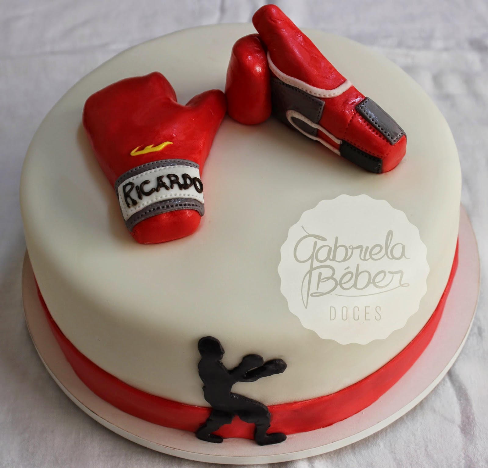 Gabriela Beber - Bolos e Doces Personalizados: Bolo Luvas de Boxe