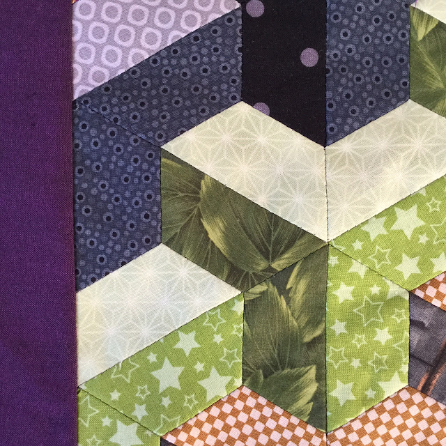 Wendy's Quilts and More: How to attach borders to English Paper Piecing