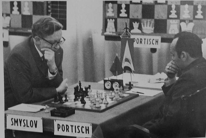 Finales de Ajedrez: Vasíli Vasílievich Smyslov, Virtuoso de los Finales