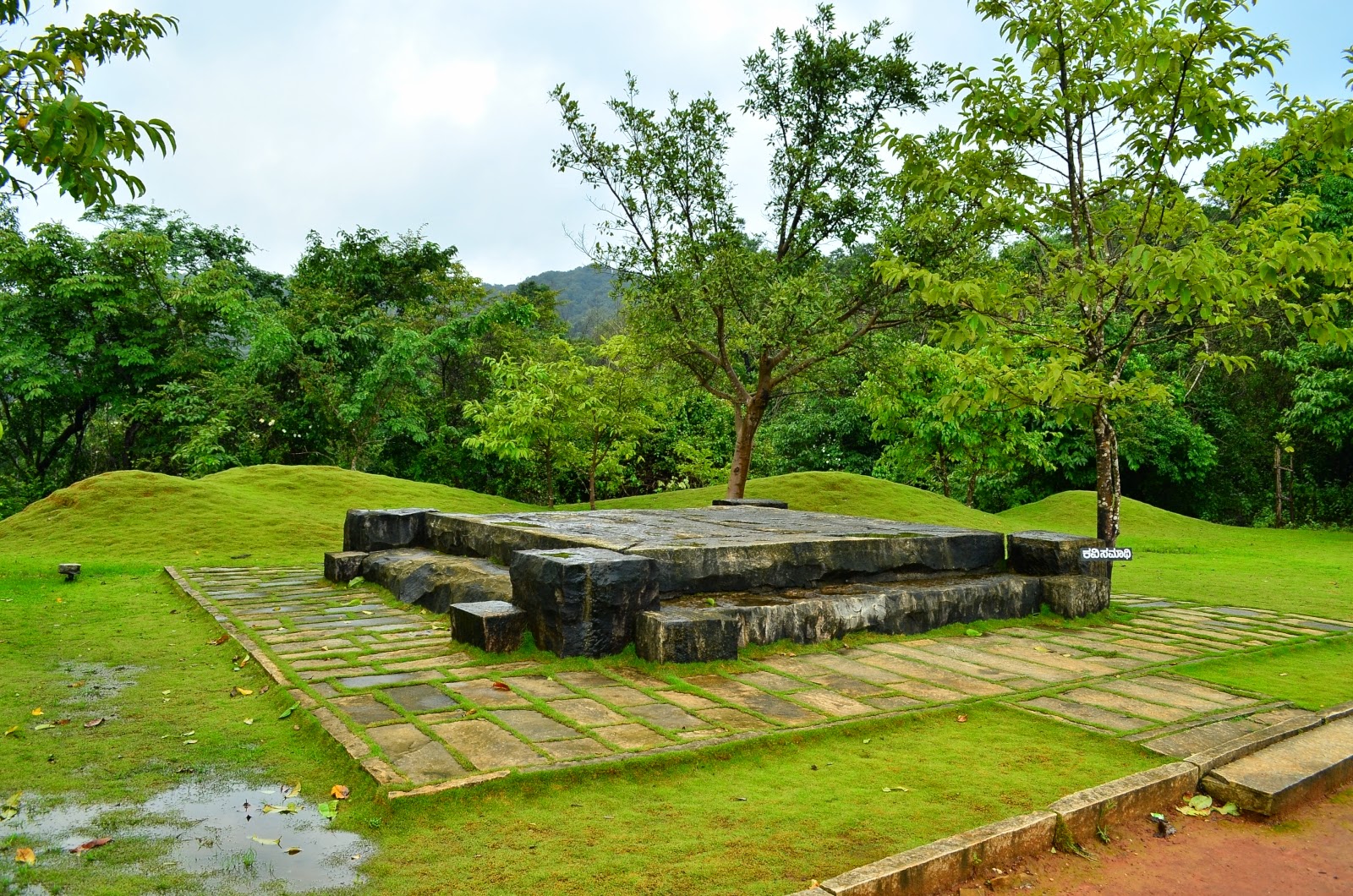 Sharath Hassan A Travelling Photographer: ಕವಿಶೈಲ ಕುಪ್ಪಳ್ಳಿ, kavishaila ...