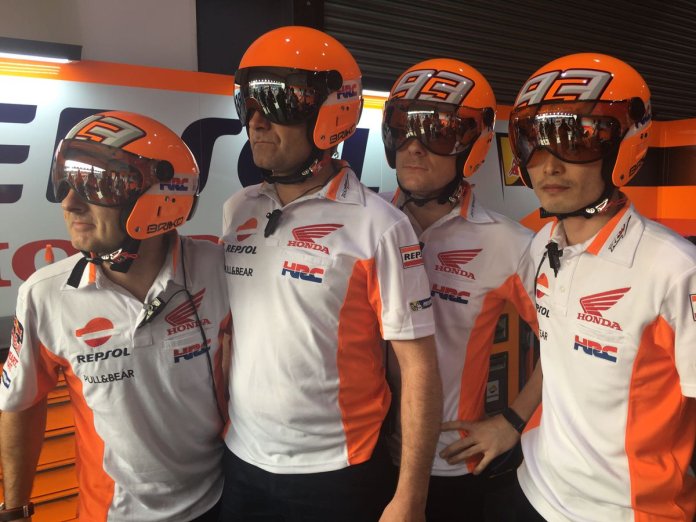 Helm Unik Para Kru MotoGP 2017