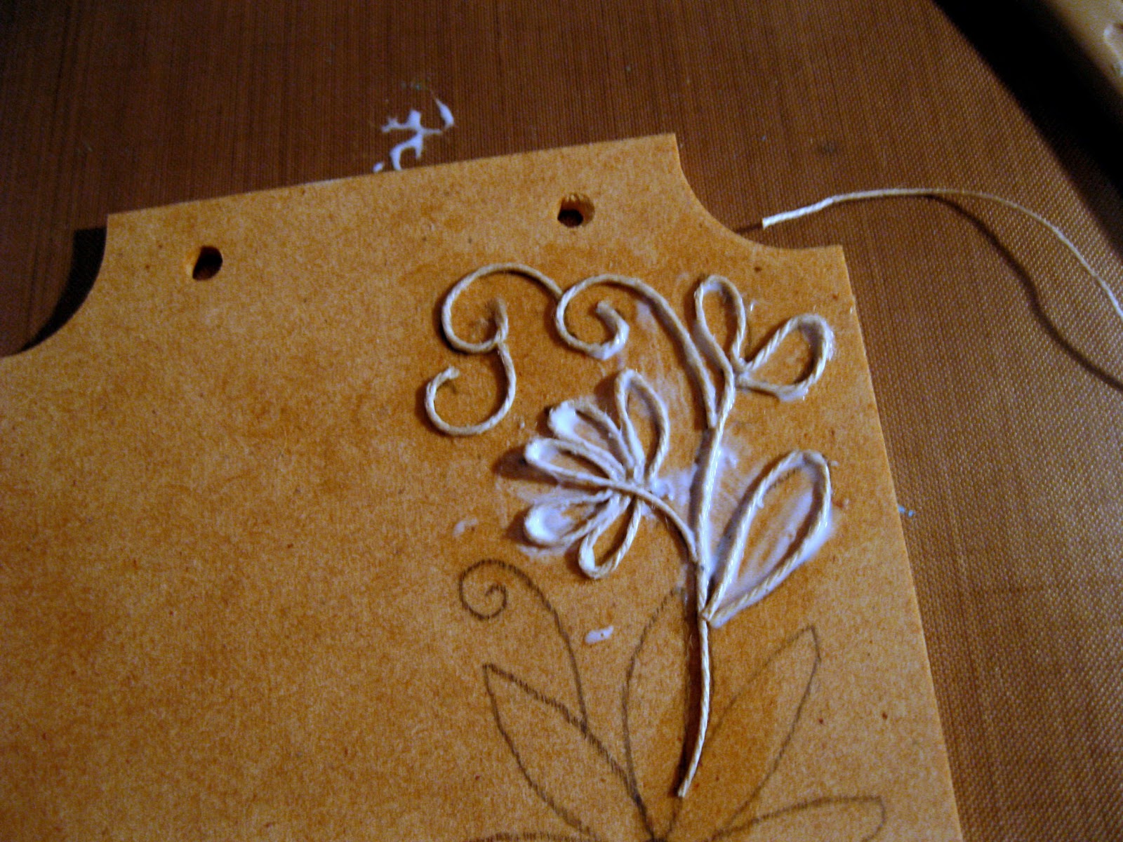 Laurart: String Flowers