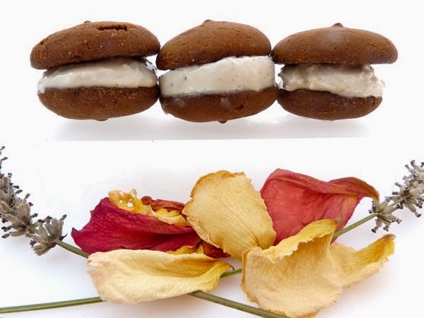 Chocolate Banquet: St. Amour Chocolate Wafers - Nov. 29, 2013