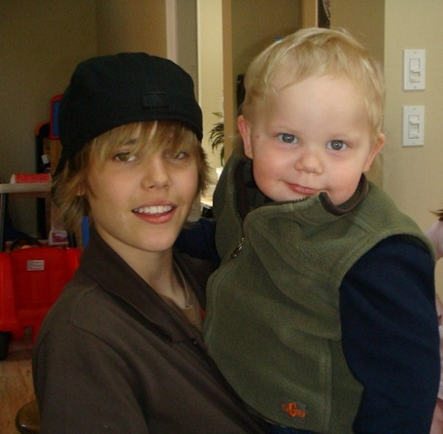 Justin Bieber Fan Blog: Exclusive/Rare JB Pics!
