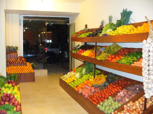 Recién me entero que la "VERDULERIA" del barrio es 24HRS?!Yo no quiero ...